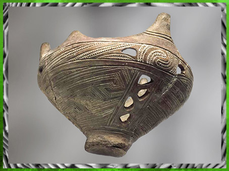 Le néolithique : agriculture, céramiques, statuettes, menhirs ...